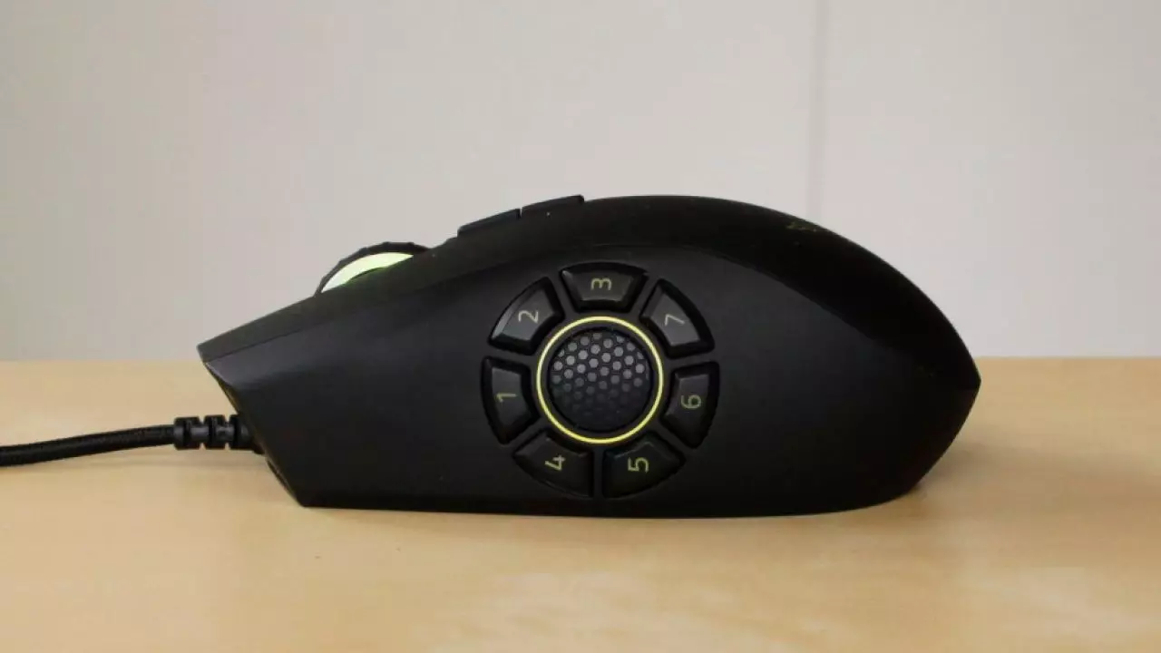 Razer Naga Hex v2 Gaming Mouse: Australian Review