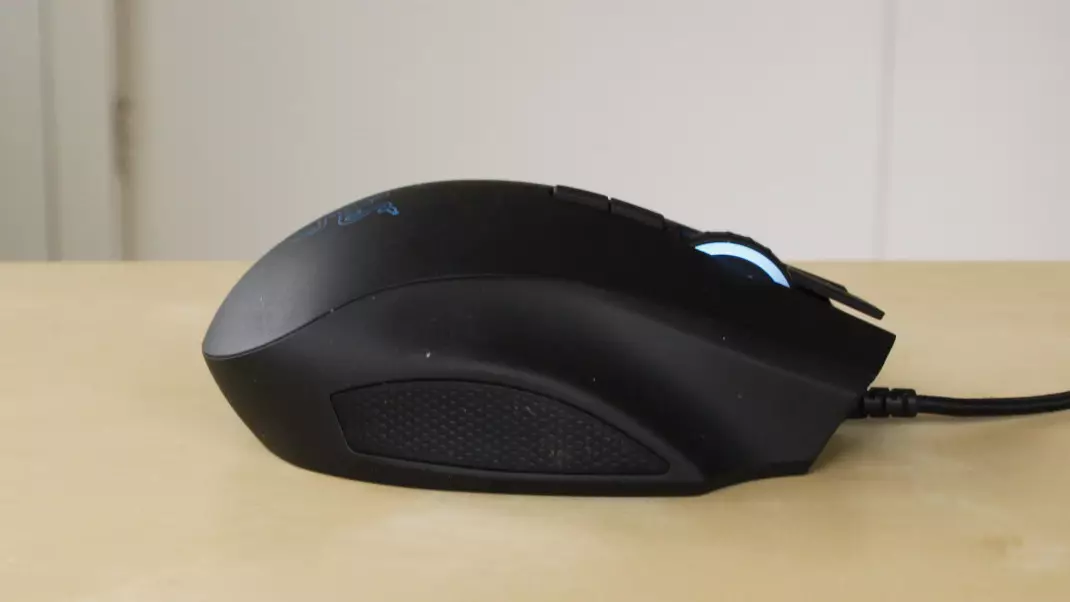 Razer Naga Hex v2 Gaming Mouse: Australyske resinsje