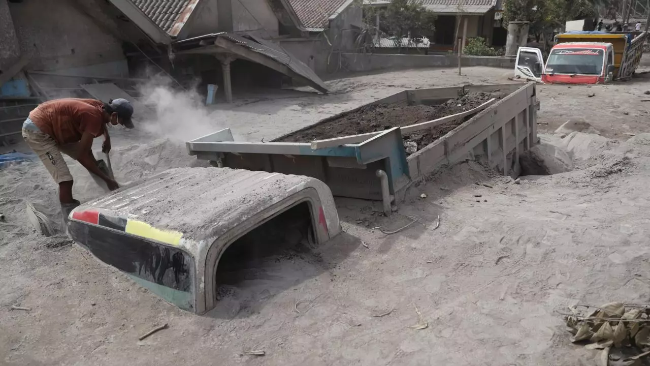 9 Fotos von Indonesiens apokalyptischem Vulkanausbruch