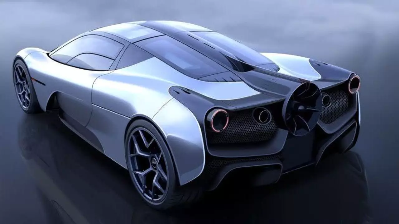 Atẹle 700 HP si McLaren F1 Ni Itọsọna Iyara mẹfa ati Olufẹ Giant Lori ẹhin