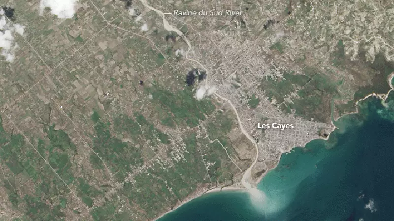 Immagini satellitari mostrano Haiti messa a nudo dall'uragano Matthew
