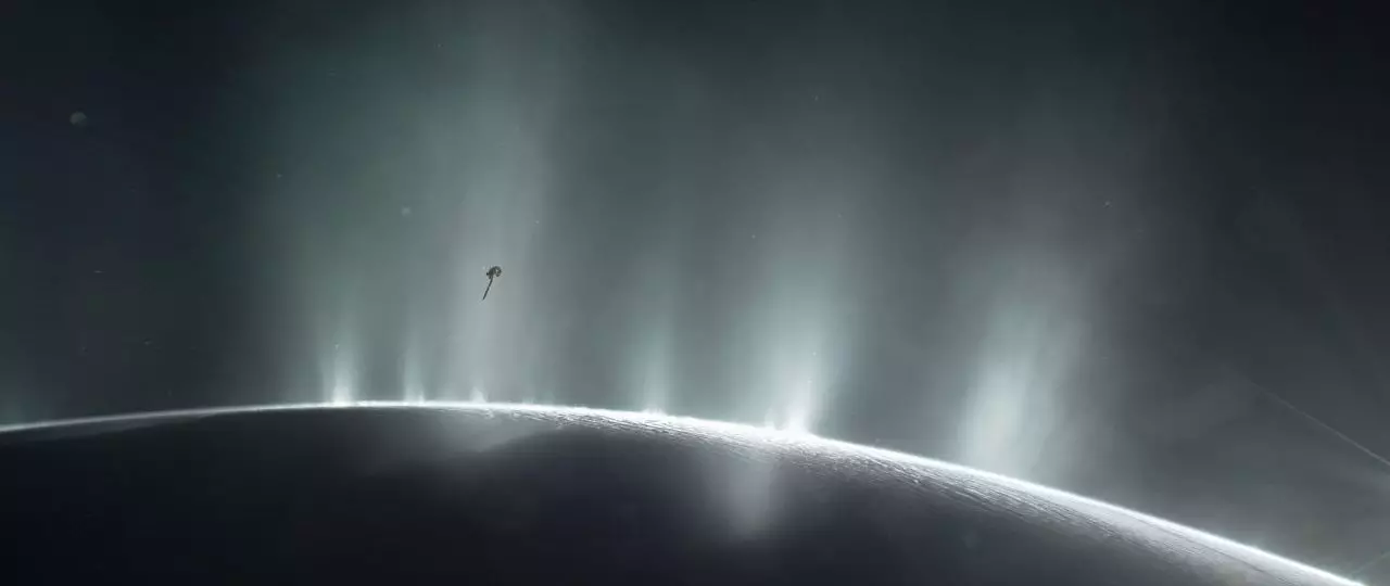 Panemuan Molekul Organik Komplek ing Enceladus Rembulan Saturnus Muga-muga akeh