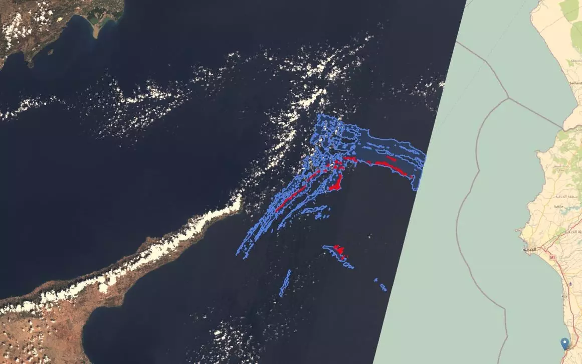 Anailís íomhánna satailíte ag Orbital EOS ar an doirteadh ola sa tSiria. (Íomhá: Orbital EOS/Cónaidhm Fiadhúlra an Domhain, Eile)