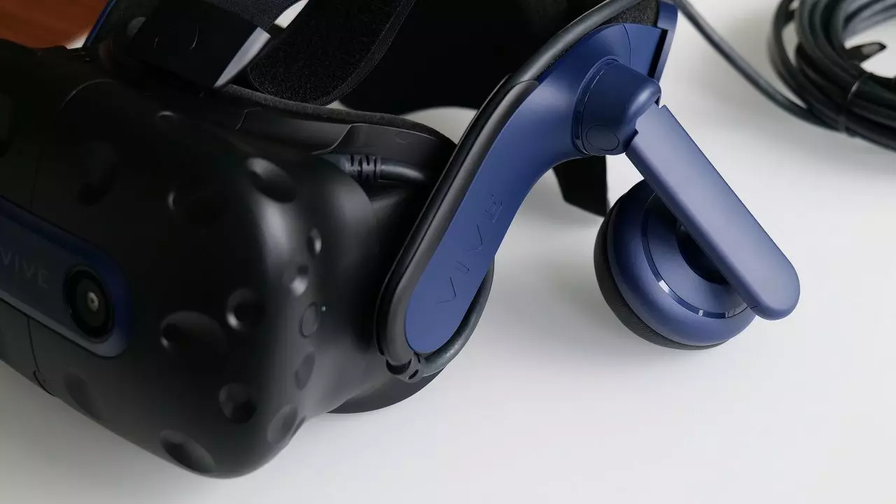 Vive Pro 2 بہترین VR تجربہ ہے جسے آپ خرید سکتے ہیں، لیکن اس کی قیمت آپ کو پڑے گی۔ 84092_4