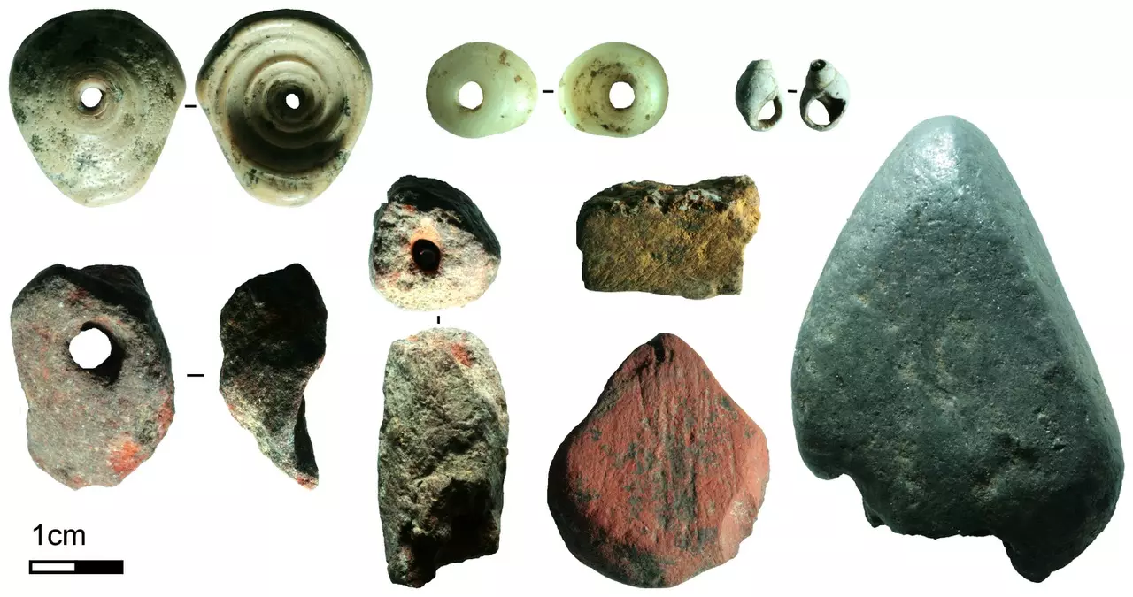 חרוזים שונים שנמצאו ב-Fa-Hien Lena. (תמונה: Langley et al., 2020)