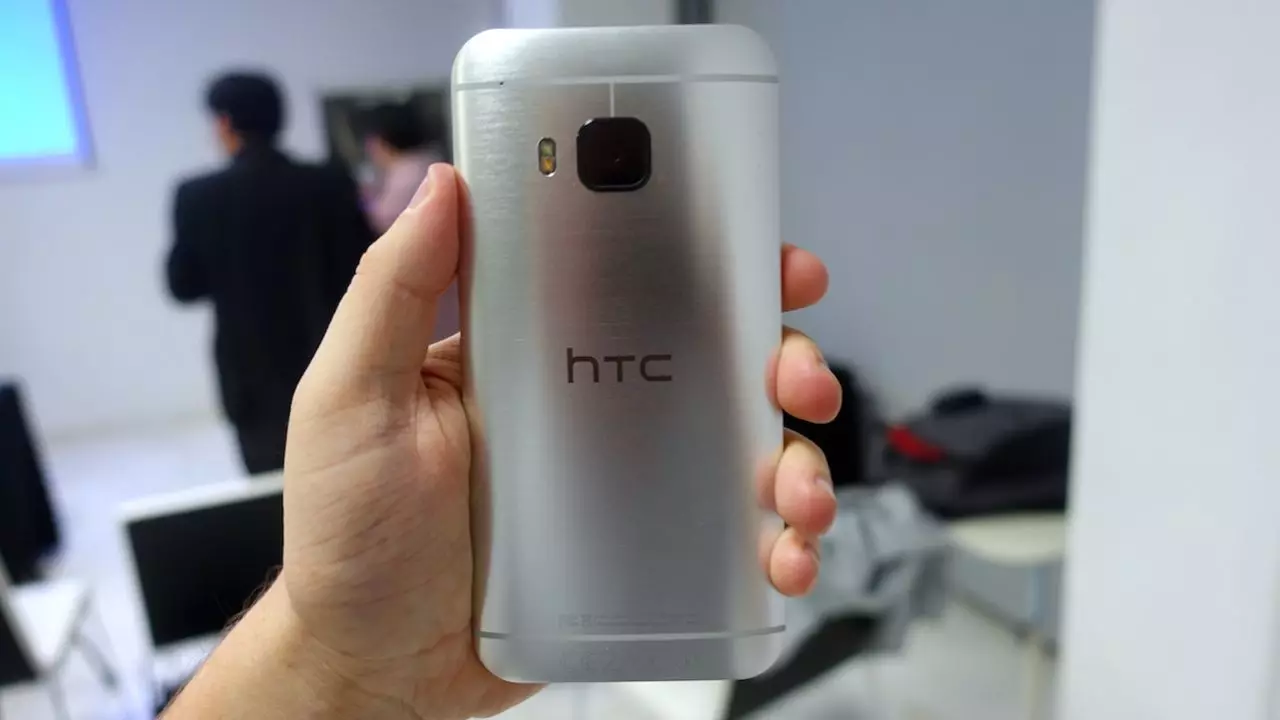 HTC One M9: Vidin'ny Aostraliana sy daty famoahana