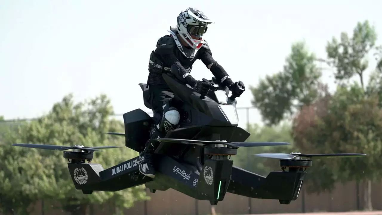 L-Scorpion-3 Huwa Hoverbike ta 'Ħidma li Tista' Ordna minn qabel Għal $14,000