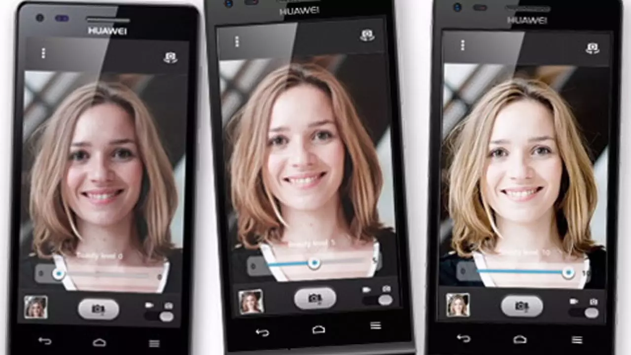 Huawei Ascend G6 4G: platleņķa pašbildes kamera, lai visi būtu attēlā