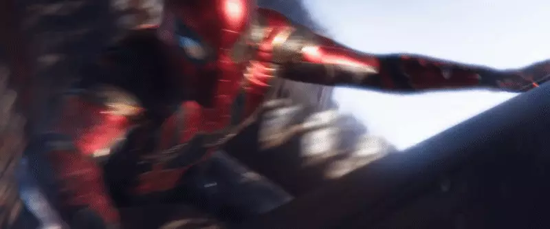 O faʻamatalaga uma ma faʻamatalaga natia i Avengers: Infinity War's Cosmically Gigantic Trailer