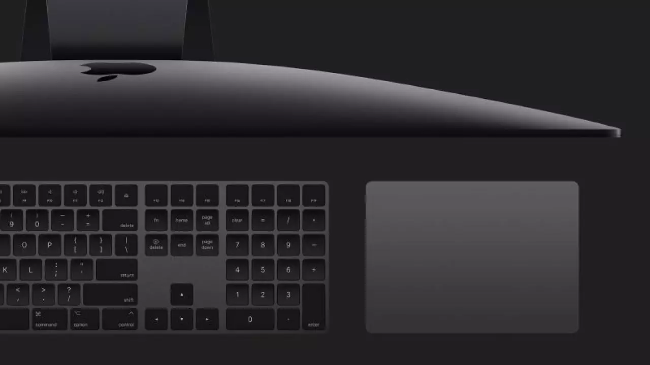 Apple သည် နောက်ဆုံးတွင် iMac Pro ၏ Sweet Space Grey Keyboard နှင့် Mouse ကို စတင်ရောင်းချခဲ့သည်။