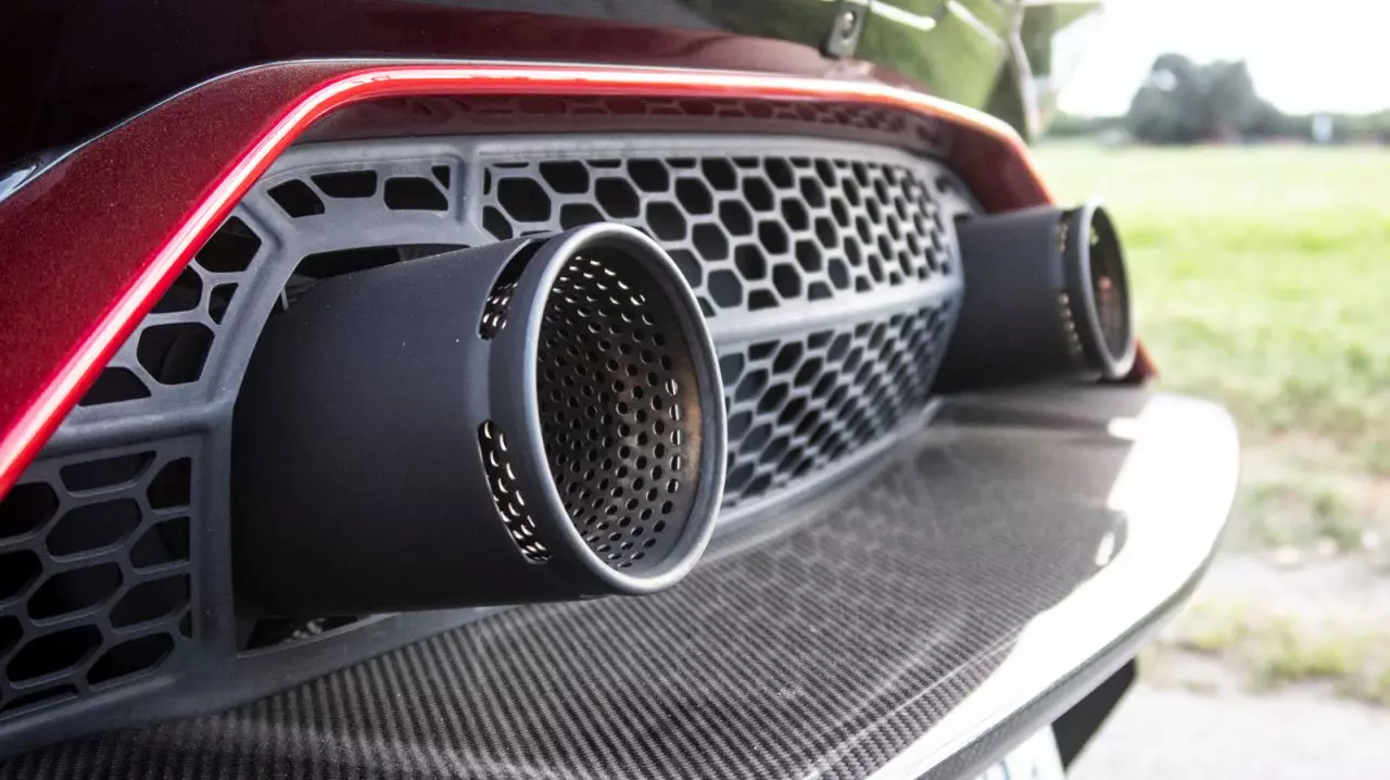 Parim asi miljoni dollari Lamborghini Aventador SVJ-ga sõitmise juures on rõõm, mida see teistele toob 88046_2