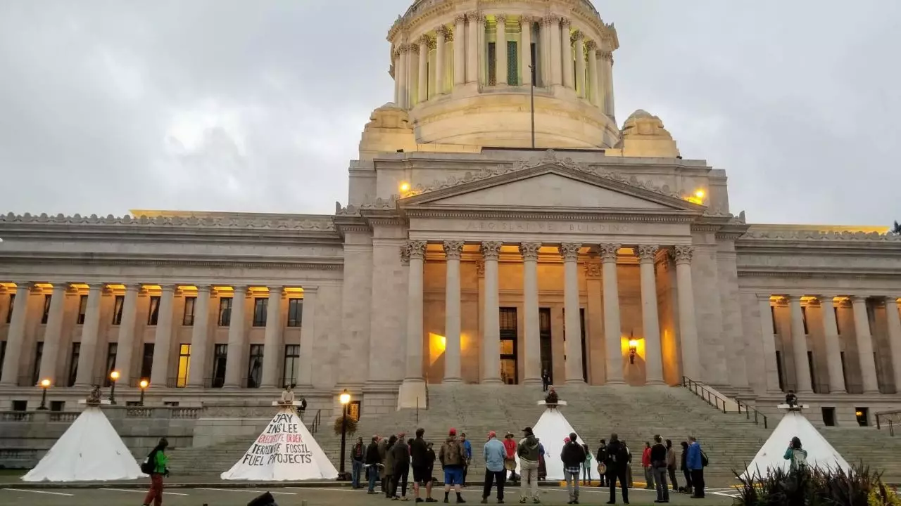 Kmene tlačia na Washington, aby bol prvým štátom, ktorý vyhlásil klimatickú núdzu