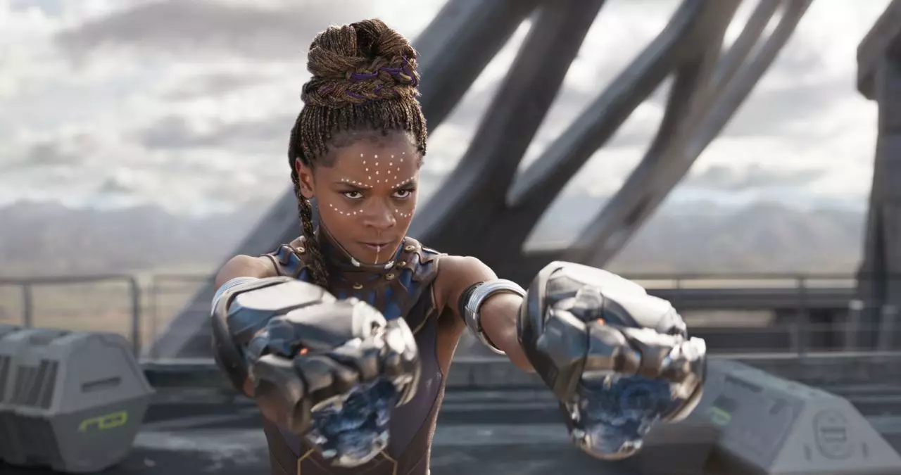 Están sucediendo más cosas en las escenas de créditos finales de Black Panther de lo que crees
