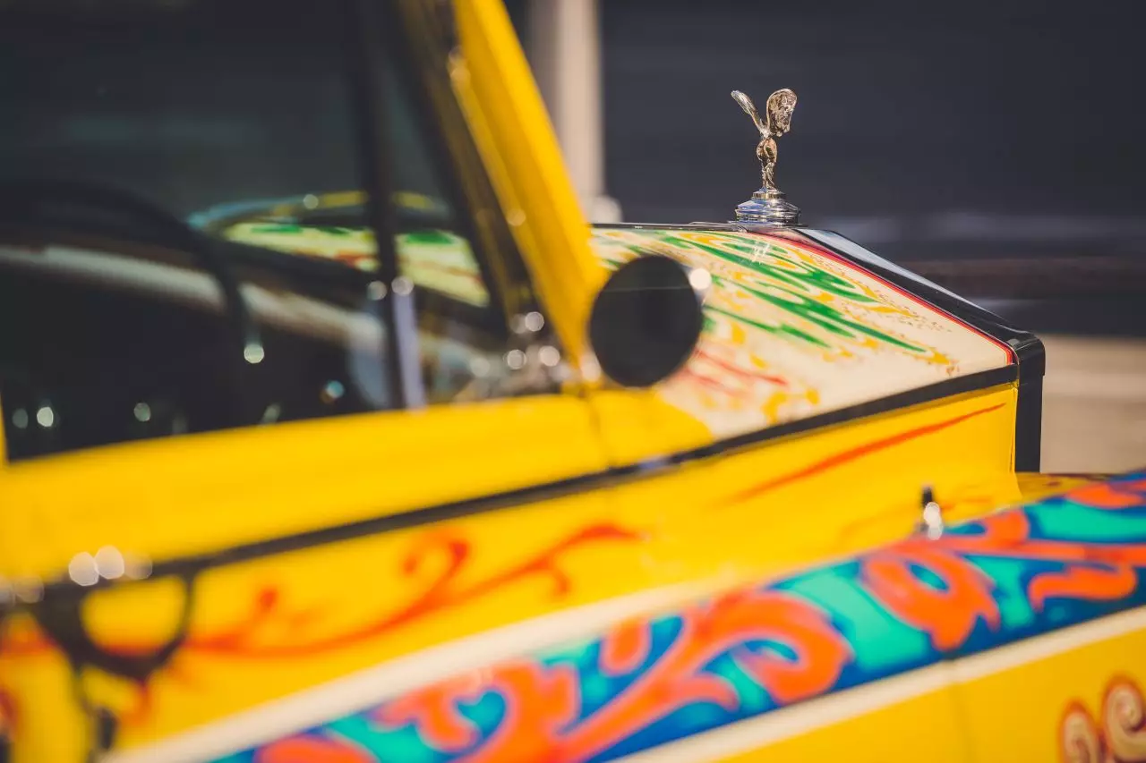 John Lennon's Psychadelic Rolls-Royce sắp trở lại London