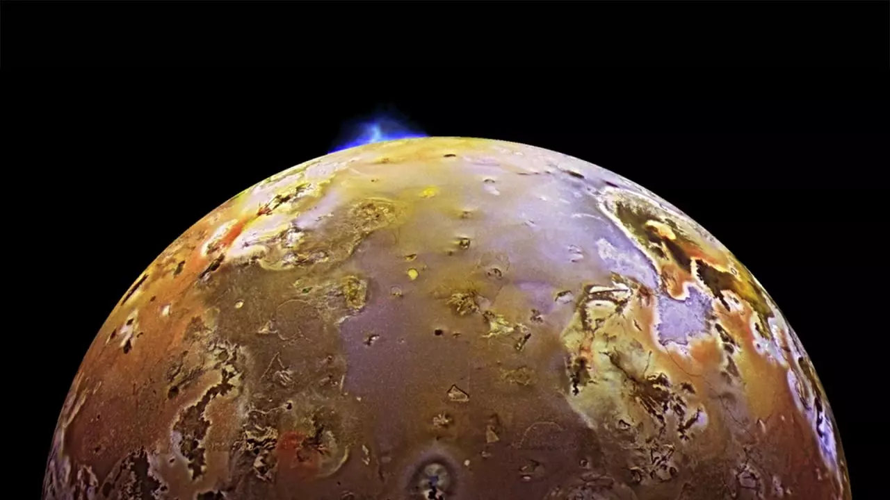 Kutholwe Amagagasi ELava Enkulu Enyangeni I-Jupiter Io