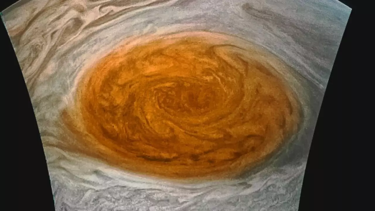 Náš doteraz najlepší pohľad na veľkú červenú škvrnu Jupitera je konečne tu