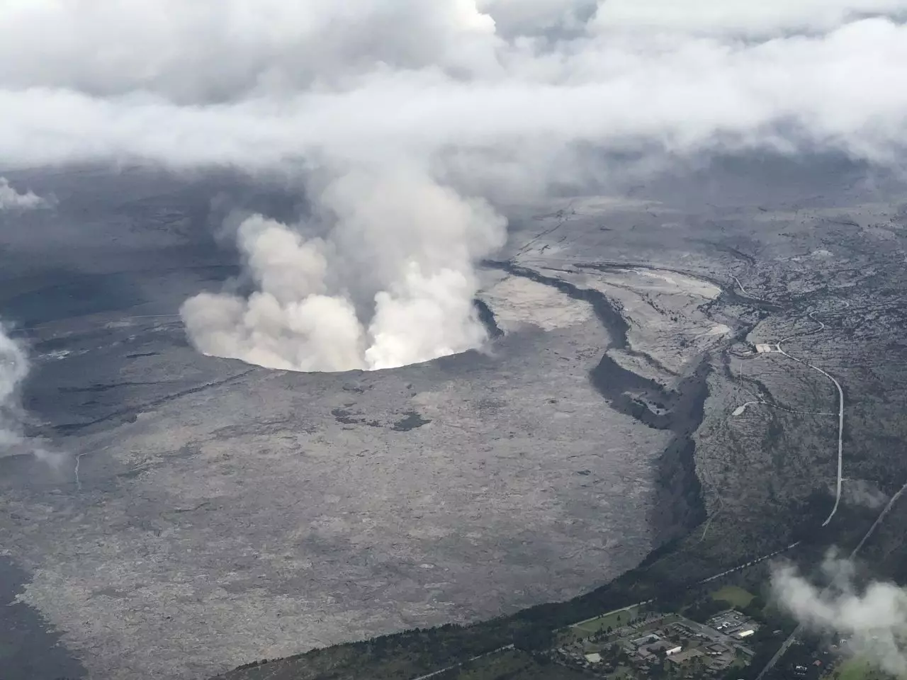 Lava Ti Gunung Kilauea Ngahontal Sumur Di Pembangkit Listrik Panas Bumi