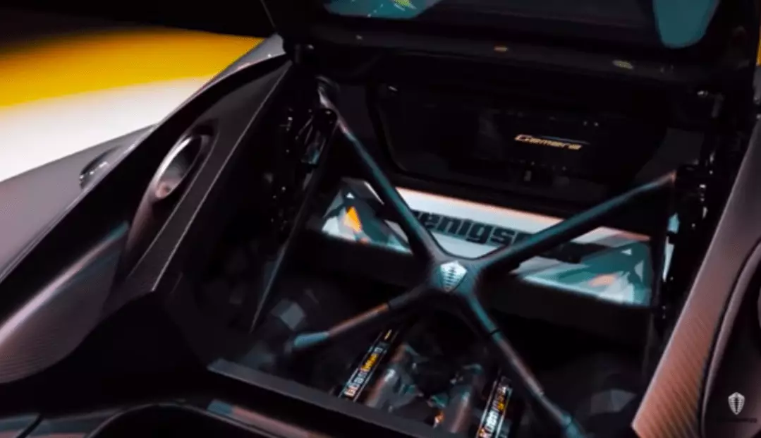 Saib Kom Paub Txog Koenigsegg Gemera's Mind-Blowing Engineering