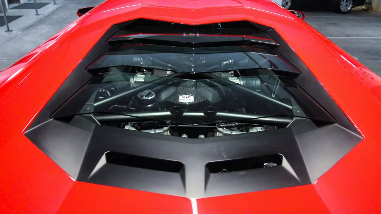 Lamborghini Aventador LP700-4: अस्ट्रेलियन समीक्षा