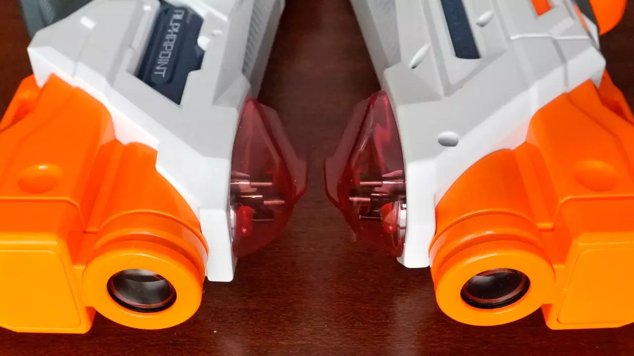 Nerf's New Laser Tag Blasters nandroaka ny Darts, ary tsy malahelo azy ireo aho