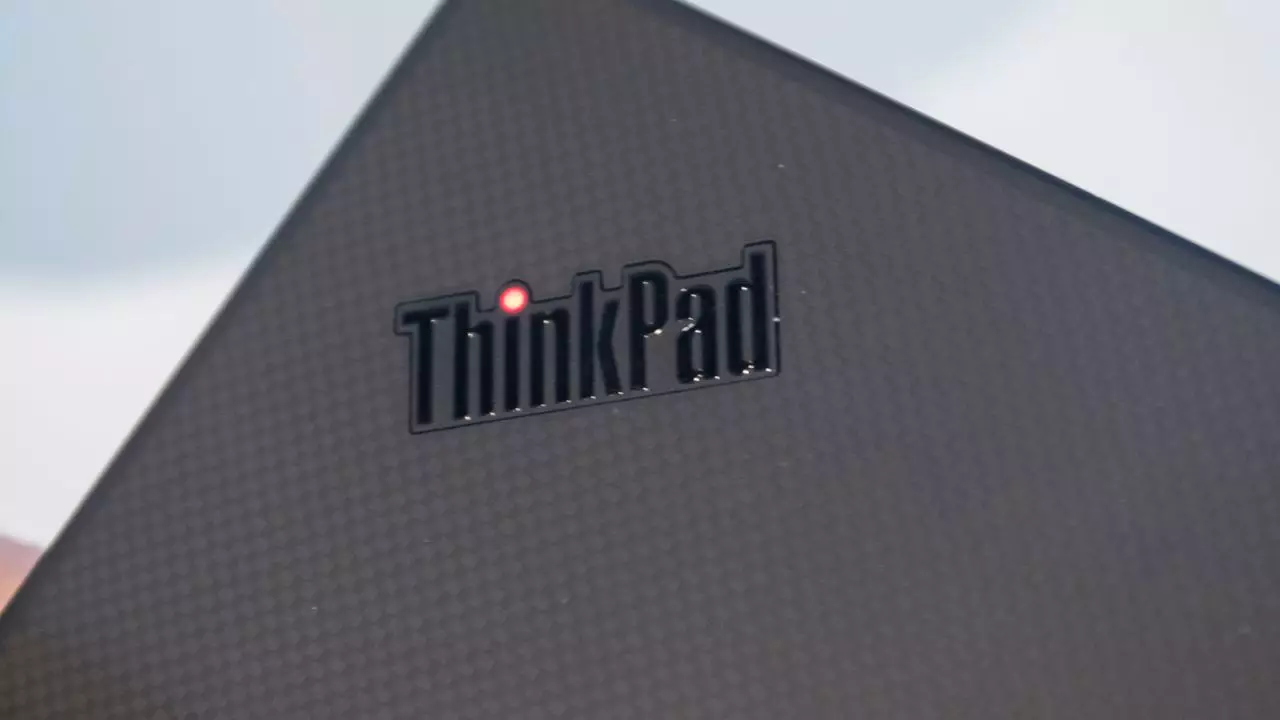 Sinira Ninyo ang Isa Sa Pinakamagandang ThinkPad ng Lenovo