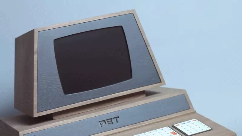 Commodore PET 2001 được làm thủ công này là thiết bị cổ điển ưu tú nhất mà tiền (có thể) không thể mua được