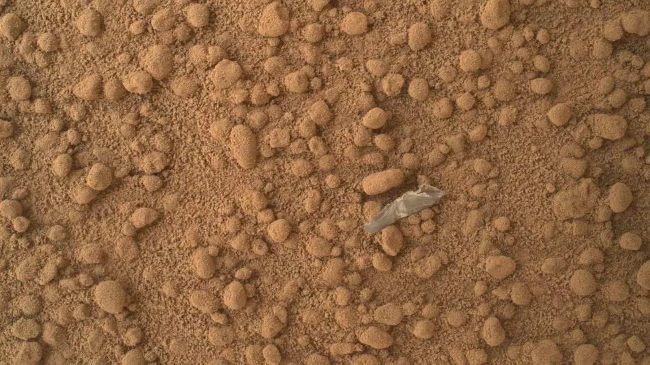 Марста төшерелгән иң сәер сурәтләр