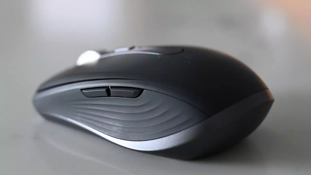 Noul MX Anywhere 3 de la Logitech este un mouse cu productivitate grozav, cu o roată de defilare super slick 95616_5