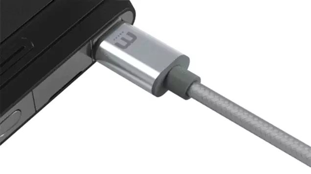 Il s'agit du premier câble micro-USB réversible au monde