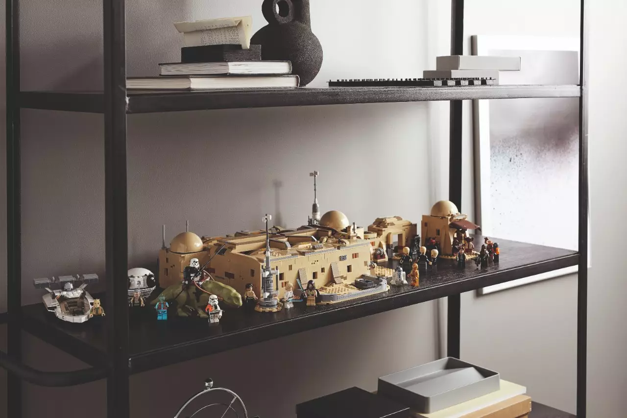 Lego's Mos Eisley Cantina settið er fyllt með skrum og illmenni (og múrsteinum) 96636_3