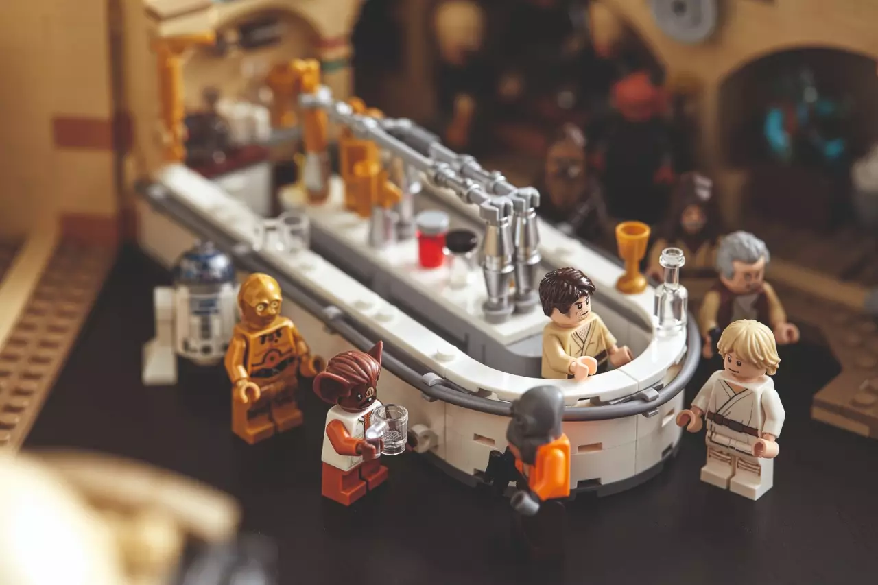 Set Mos Eisley Cantina Lego Dieusian Ku Scum sareng Penjahat (sareng Bata) 96636_9