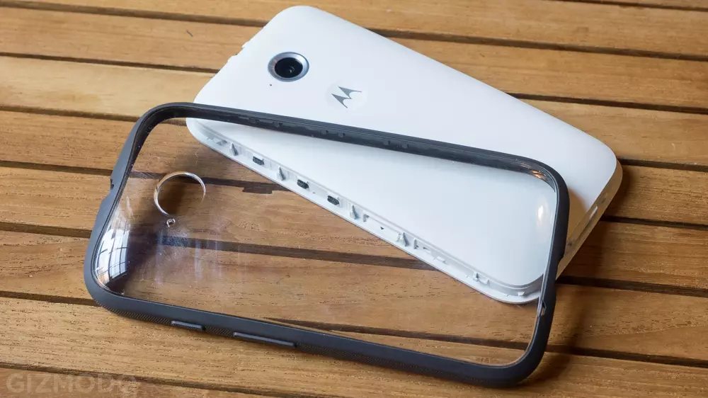 Naujasis „Moto E“: puikus „Motorola“ mažas pigus telefonas turi naują išvaizdą ir LTE