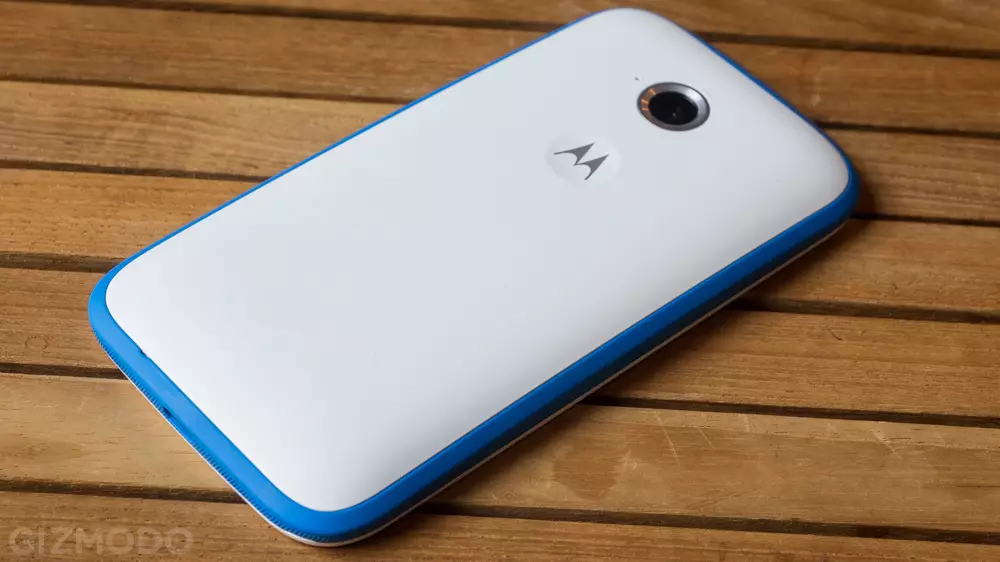 Новы Moto E: Вялікі маленькі танны тэлефон Motorola мае новы выгляд і LTE