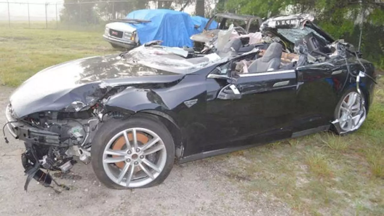 Kas Tesla automaatjuhtimine vähendab tõesti avariisid 40 protsenti?